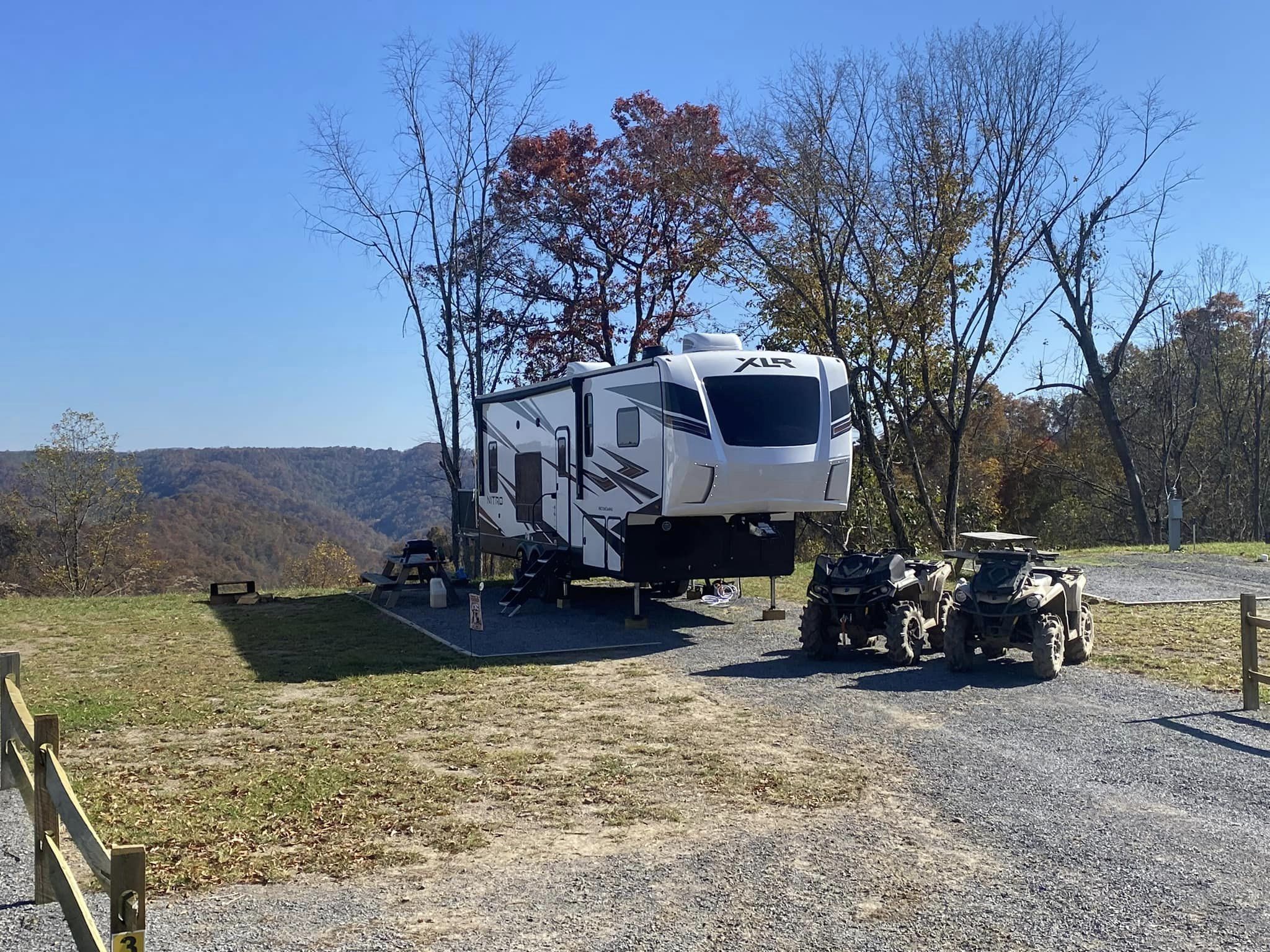 Mountaintop Camping - Direct Trail Access - Hatfield McCoy Trails